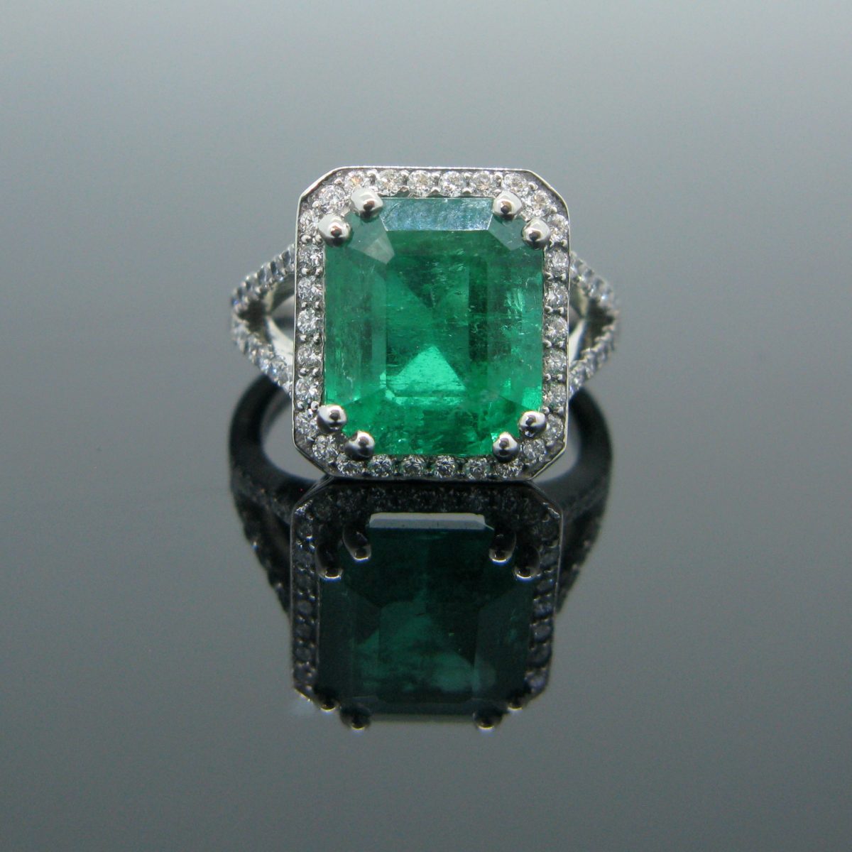 6.14ct Colombian Emerald Diamonds Ring – Heritagem